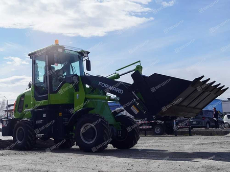Фронтальный погрузчик FORWARD 628EF
