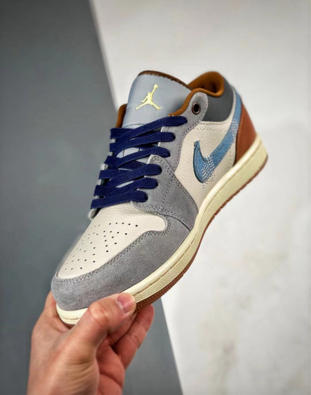 •Air Jordan 1 Low AJ1