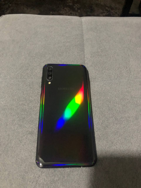Samsung A50 telefoni
