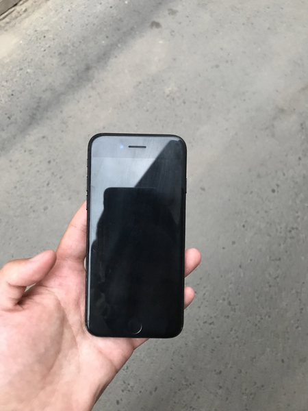 Iphone 7 ideal.