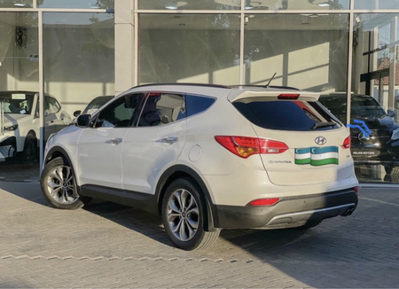 Hyundai Santa Fe 2,4 L motor. Oq. Kraskasi tozza. Benzin