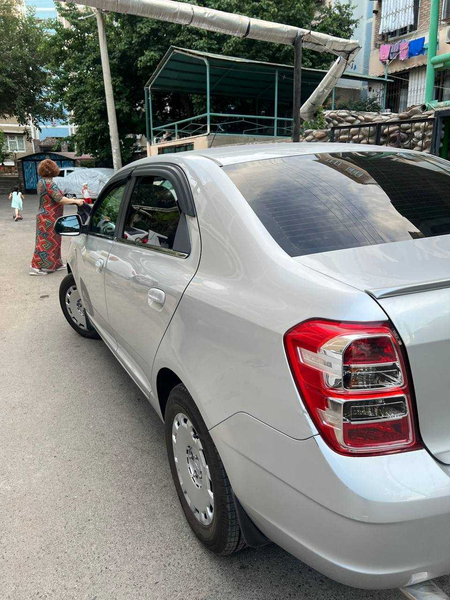 Продается Chevrolet Cobalt 2013 год 2 позиция