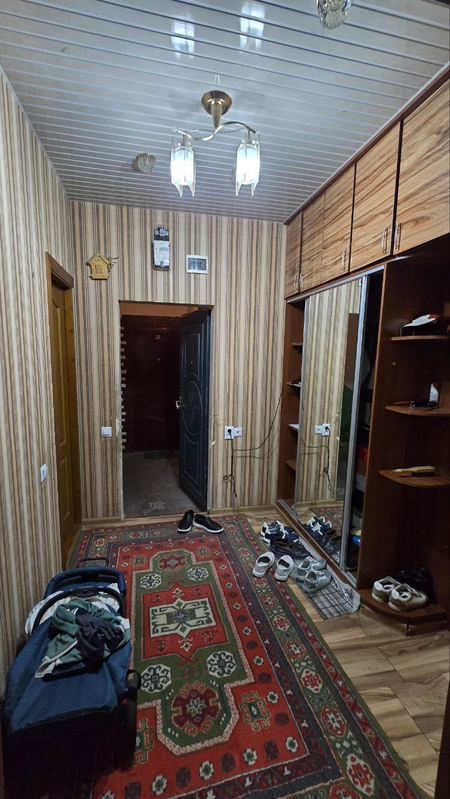 ПРОДАЮ! 3х комнатную Чиланзар 8 квартал 1 этаж