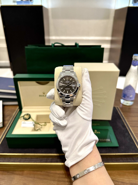 NEW Rolex Datejust 41mm Steel 126300