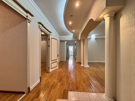 Квартира в центре 3/3/7 кирпич 195 м² Мирабадский район