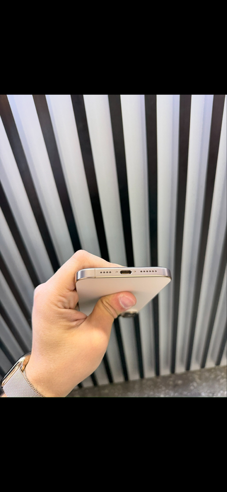 Iphone 16 Pro Max Disert Titanium