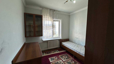 СРОЧНО продаётся 4 х комнатная квартира