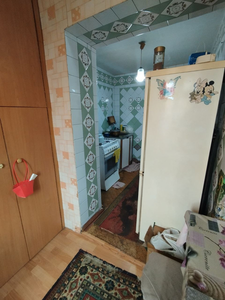 Срочно 3х комн с 2/6 балкон,метро БИЙ,капиталбанк