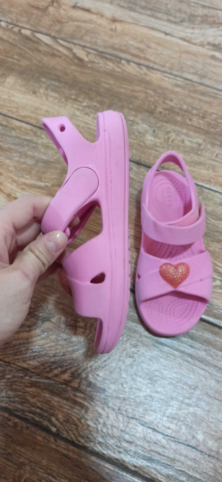 Сандалии для девочки.Crocs оригинал. С11