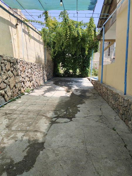Dacha charvak bochka
