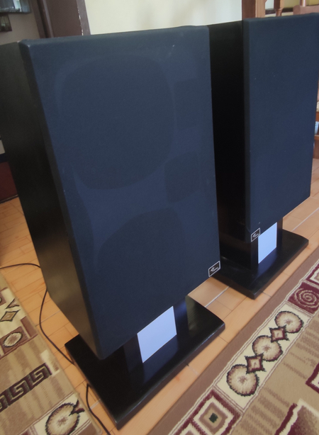 Продам Винтажные колонки Peerless 1120