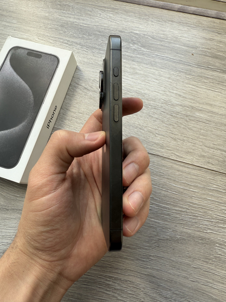 СРОНЧО iphone 15 pro 128 gb сотилади