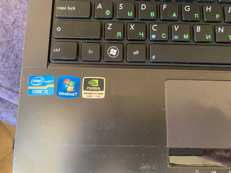 ASUS notebook sotiladi
