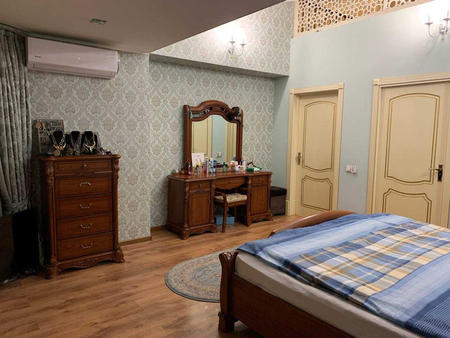 (К128367) Продается 6-ти комнатная квартира в Шайхантахурском районе.