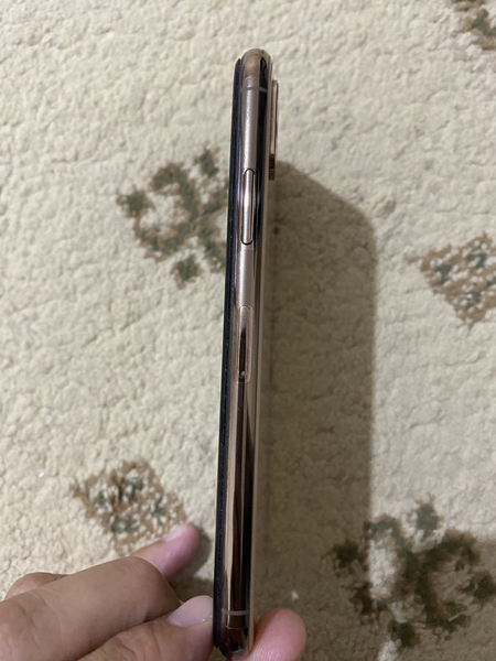 Apple Iphone xs gold
