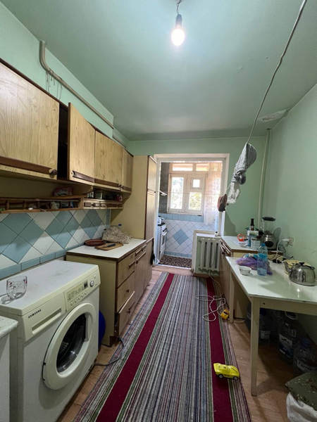Продается 4 ком. Квартира в Саттепо ор. Поликлиника
