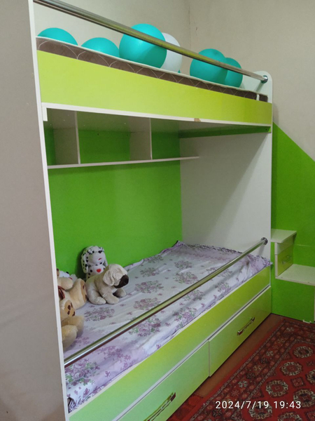 2 каватли кровать сотилади