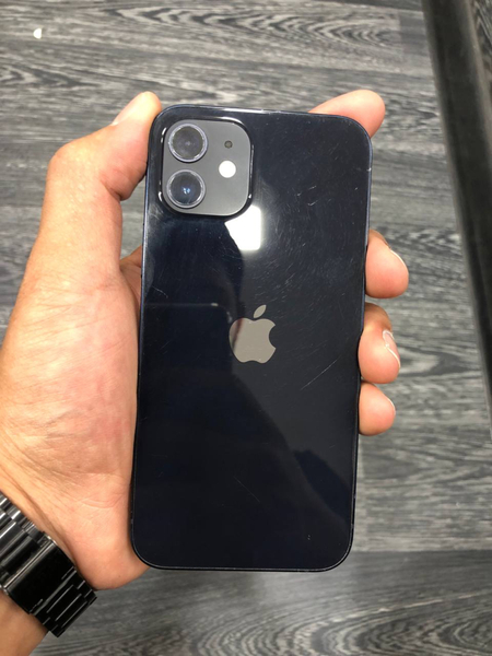 iphone 12 sotiladi