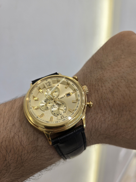 Продам золотые часы Tissot 750 пробы