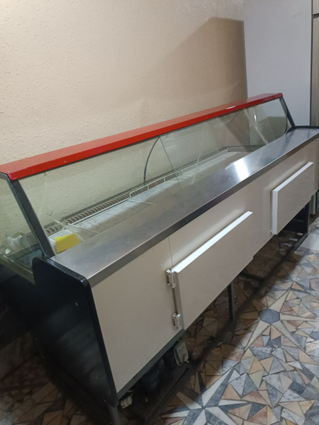 vitrina xolodin 2ta