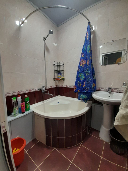 Продаётся на М.Горького 2ком