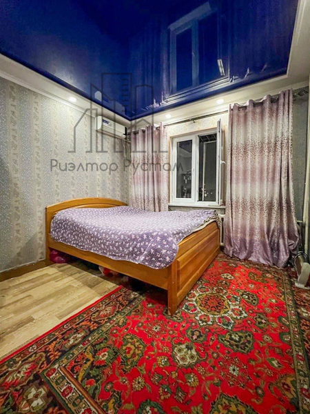 Срочно! Квартира на Бобур 2/5/9 общ пл 65м  Отдельный вход