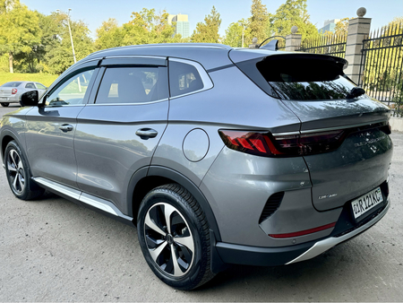BYD Song Plus DM-i AWD 2023 год