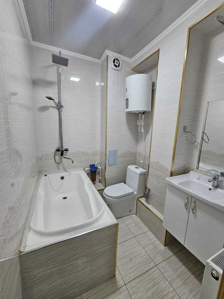 2 xonali 70m² 5-qavat uy sotiladi
