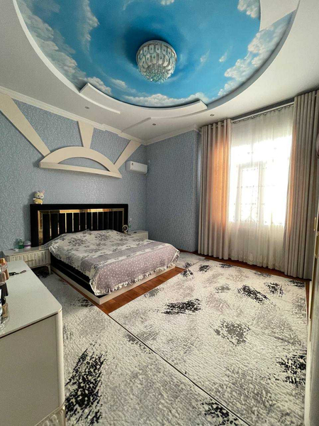 Hovli sotiladi. Продается коттедж