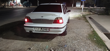 Daewoo nexia 1 sotiladi