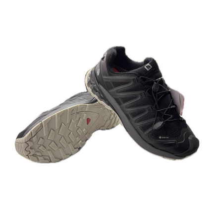 Трекинговые кроссовки The North Face.