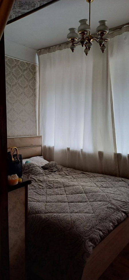 Срочно продается двухкомнатная квартира в Яккасарайском районе,.