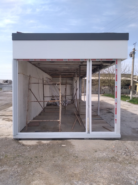 Magazin konteyner sotiladi 4000 $