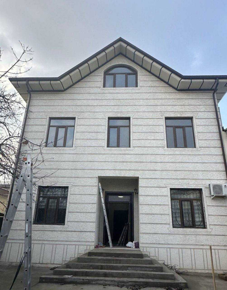 Продается Евро дом 2 тор Исломобод  300м2