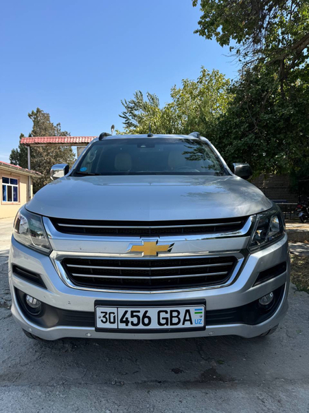Продаётся Trailblazer 2020 год чистая машина 53000 пробег