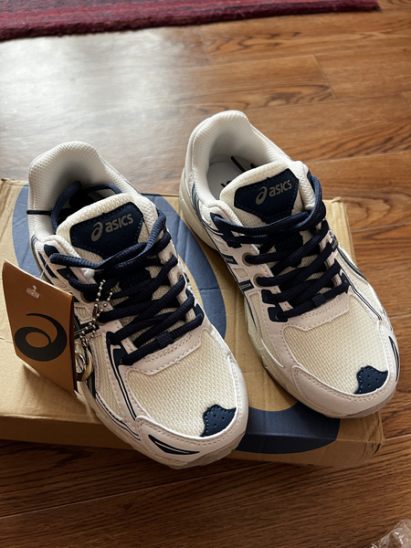 Новые кроссовки Asics Gel Ventus 6