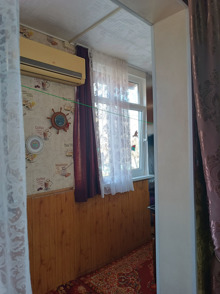 Чиланзар 14 квартал СРОЧНО СРОЧНО 2х комнатная переделанная в 3х