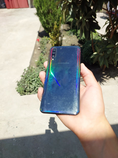 Samsung a50 sotiladi