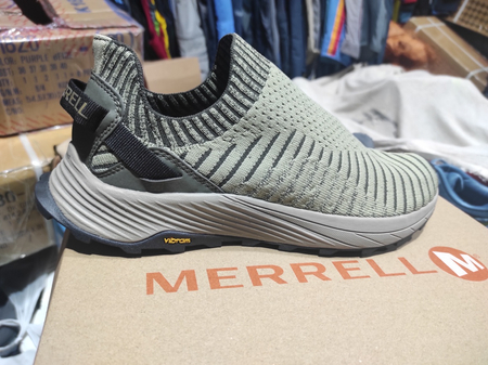 Merrell  без шнурков на лето