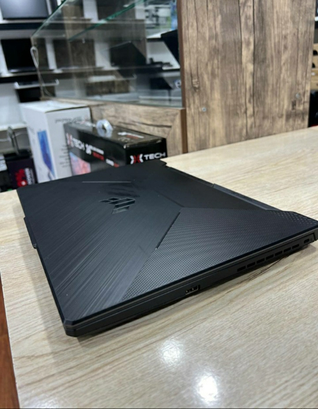 Asus i7 tosh 13 pakalina