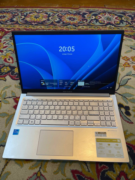 Asus vivobook noutbuk