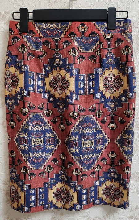 Двойка, кофта и юбка