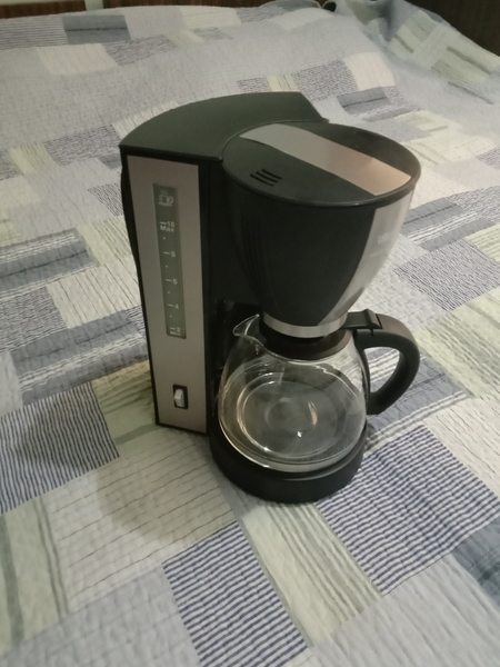 Кофеварка новая фирма VITEK