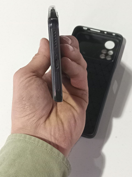 Poco 4x pro 8/256 gb tel sastayanasi zoʻr oʻzim ishlatganman karobka