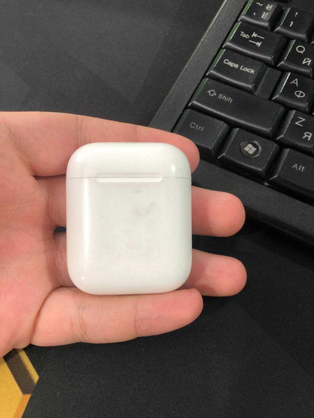 Airpods original 2.1.