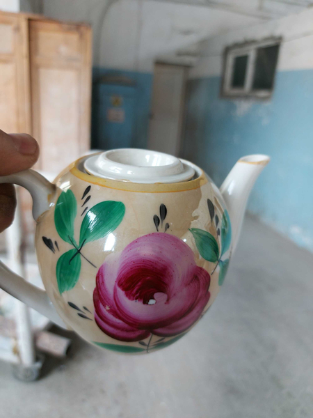 Продам пиалушки и 2 чайника
