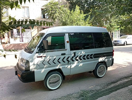 Наклейки на авто