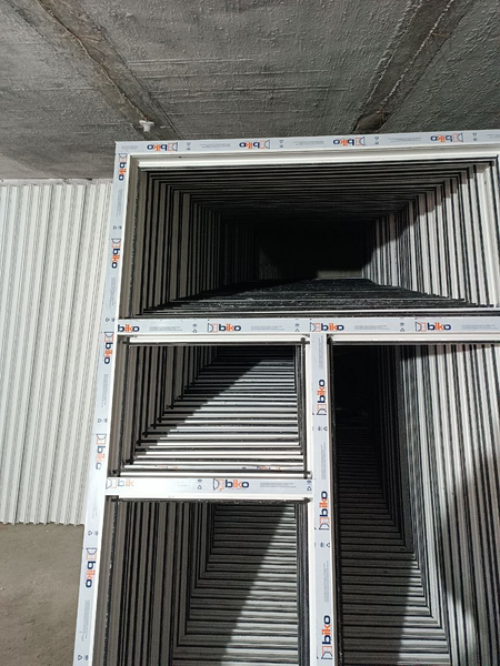 460 mingdan Tayyor optomga plast romlar