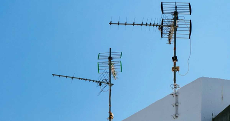 Televizorni devorga qotiramiz antenna urnatami