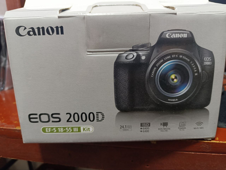 Canon Fotoapparat. Фотоаппарат 2000D